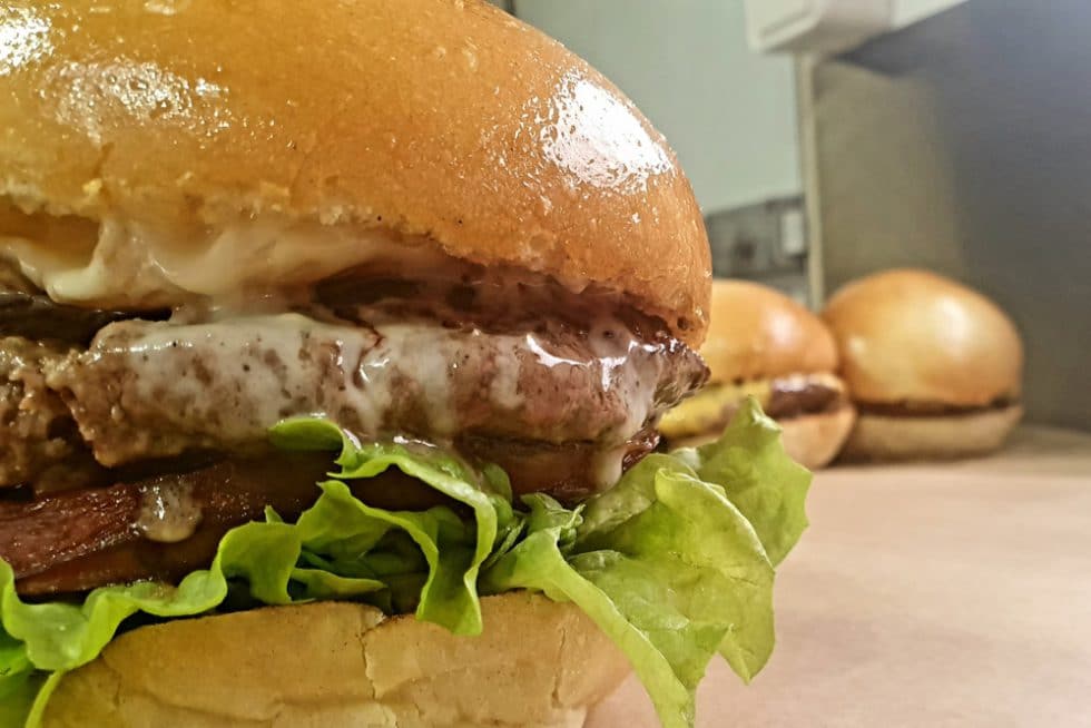 Black Rhino • Le Foodtruck Burgers de référence à Grenoble