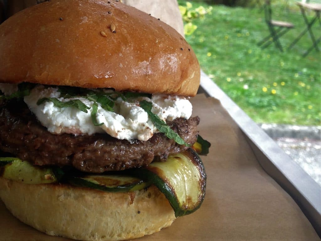 Black Rhino • Le Foodtruck Burgers de référence à Grenoble